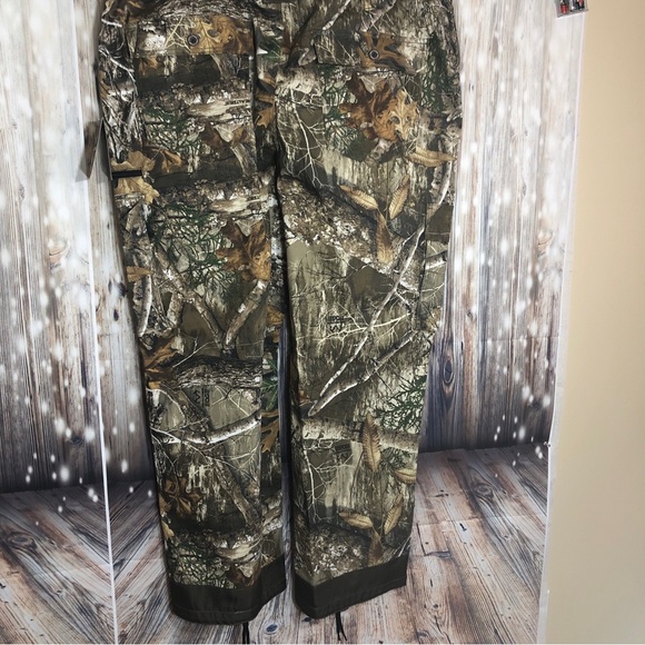 Realtree | Pants & Jumpsuits | Realtree Woodland Camo Cargo Pants ...
